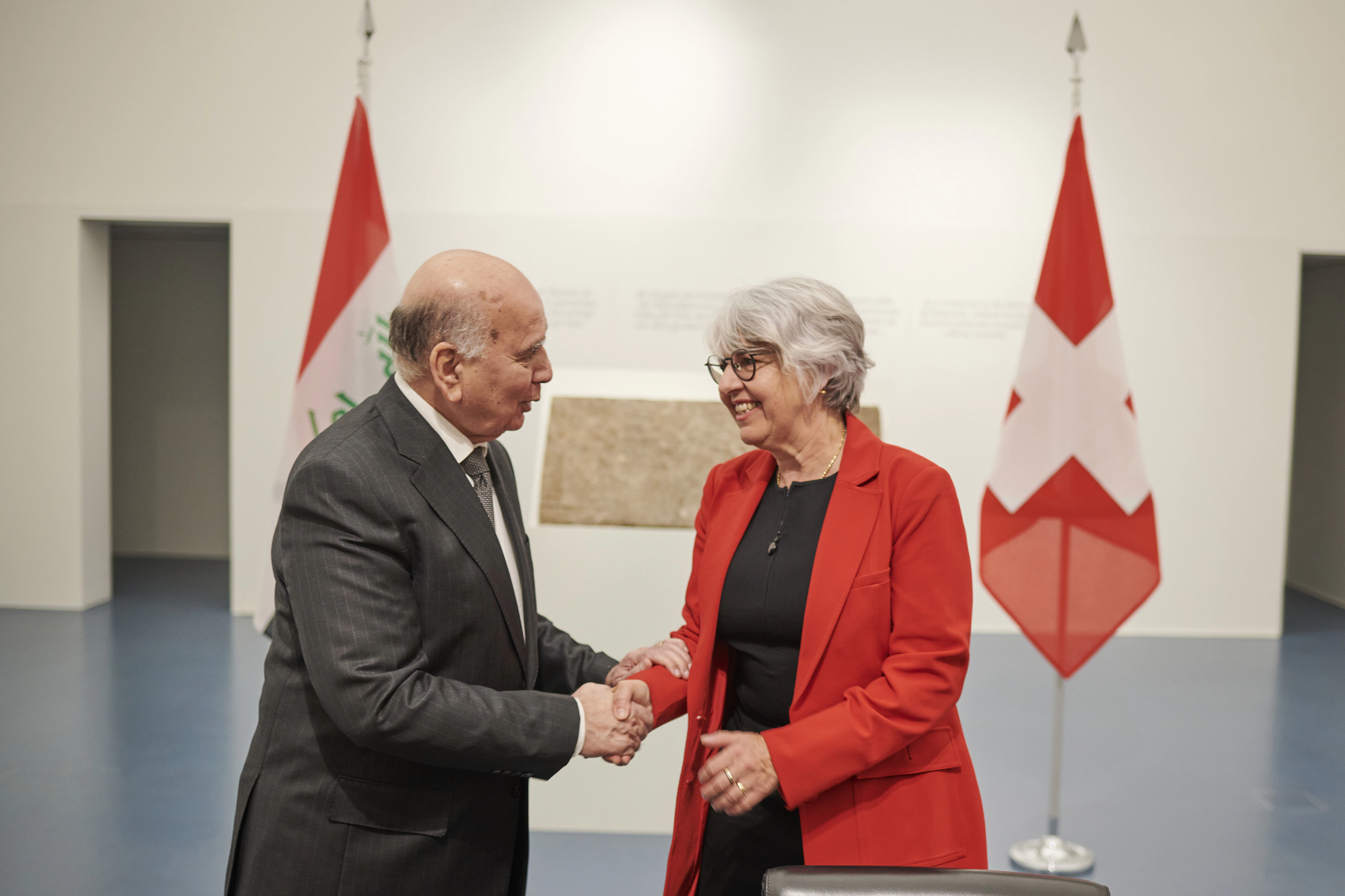 Switzerland returns a statue and two Mesopotamian reliefs of great ...